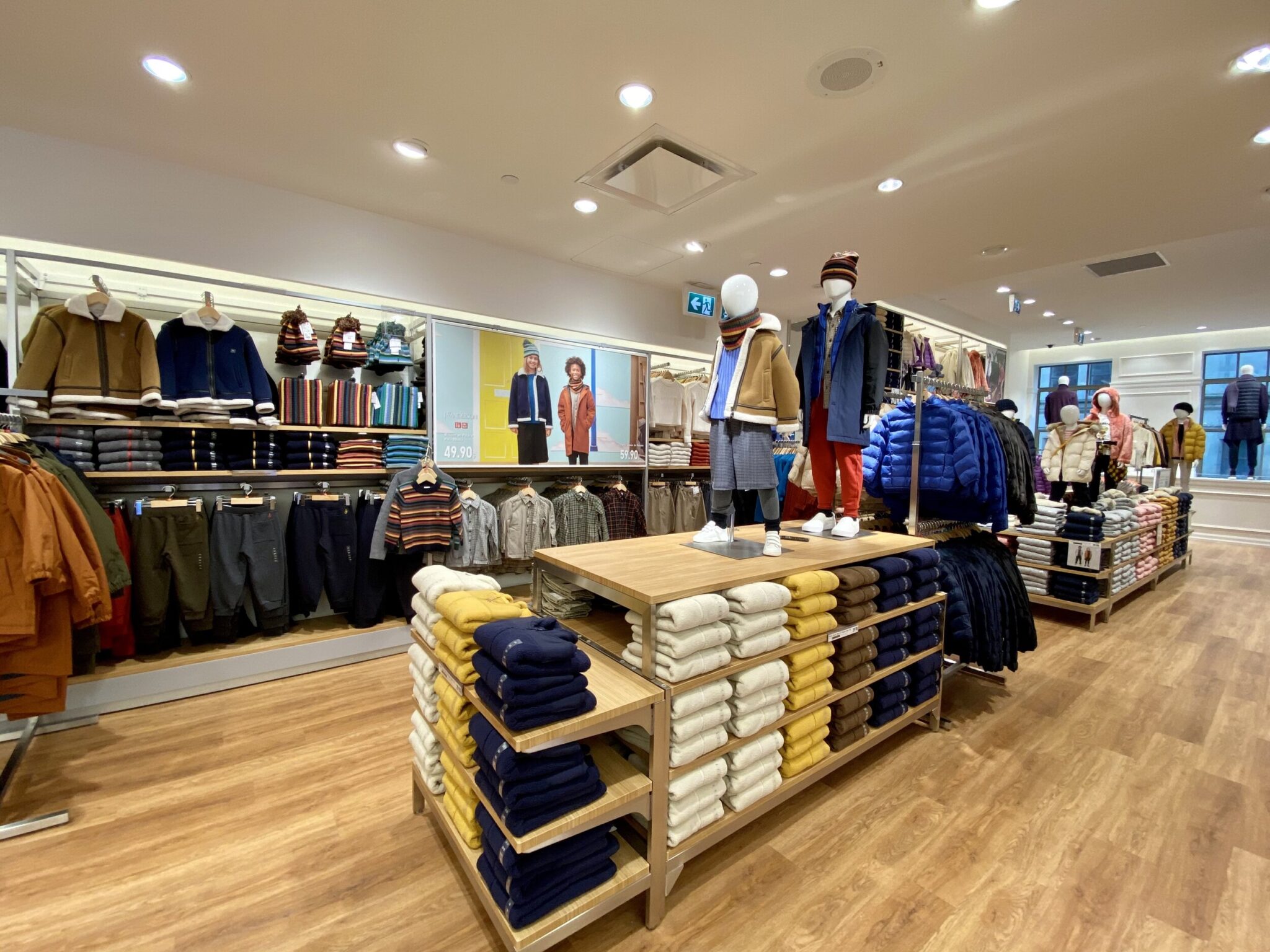 Uniqlo Opens Massive Downtown Montreal Flagship as it Enters the Quebec ...
