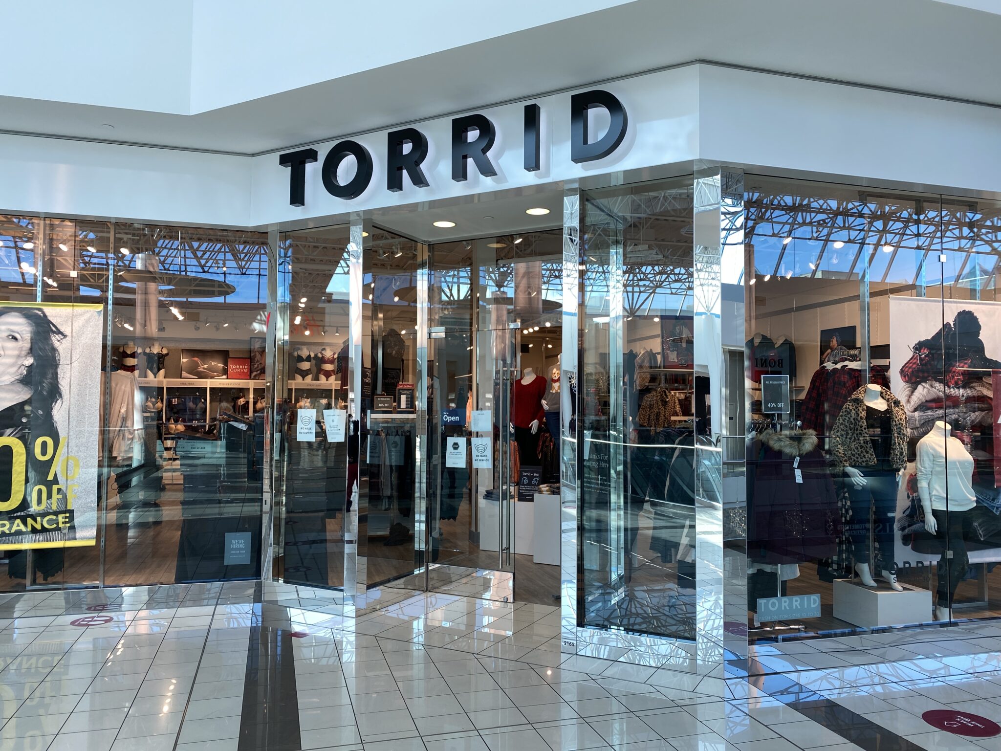 Photo Tour: Guildford Town Centre in Surrey During COVID-19