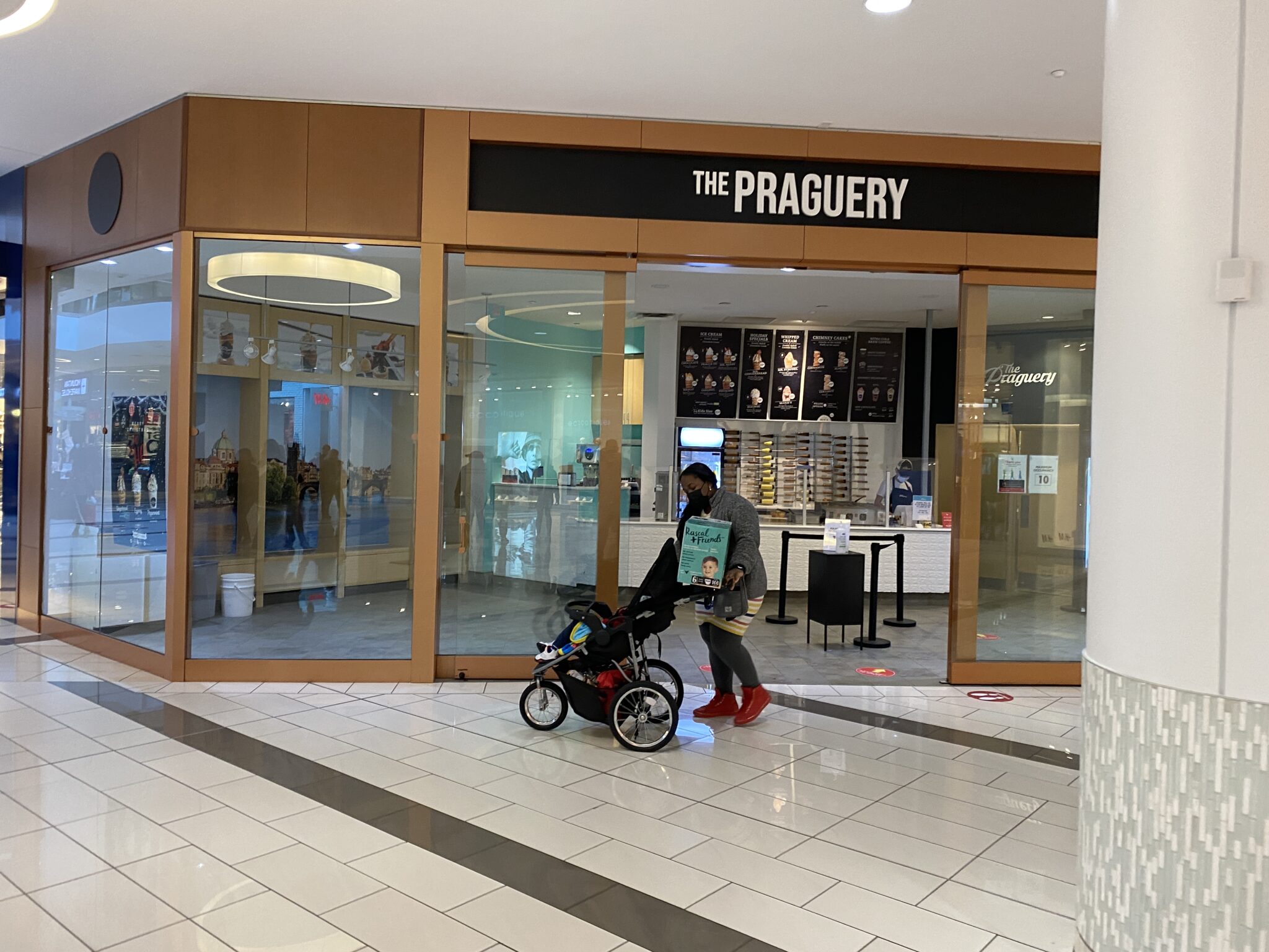 Photo Tour: Guildford Town Centre in Surrey During COVID-19