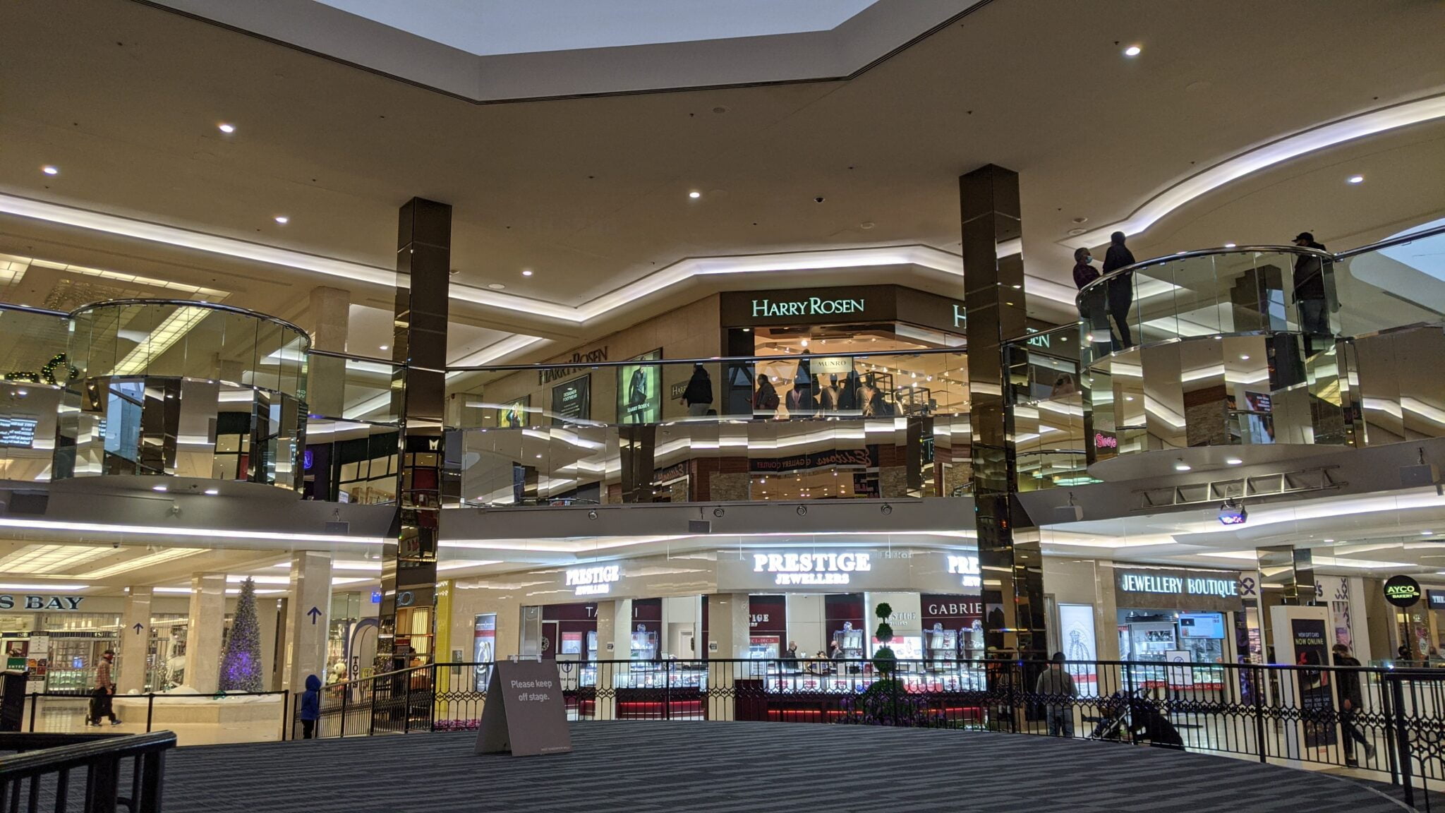 West Edmonton Mall Photo Tour (December 2020)